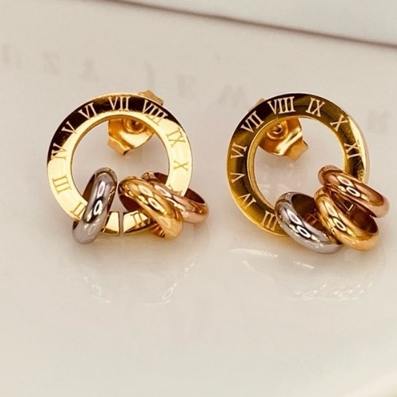 Jewelry | Silver Or Gold Roman Numerals Stud W 3 Round Rings In 3 ...
